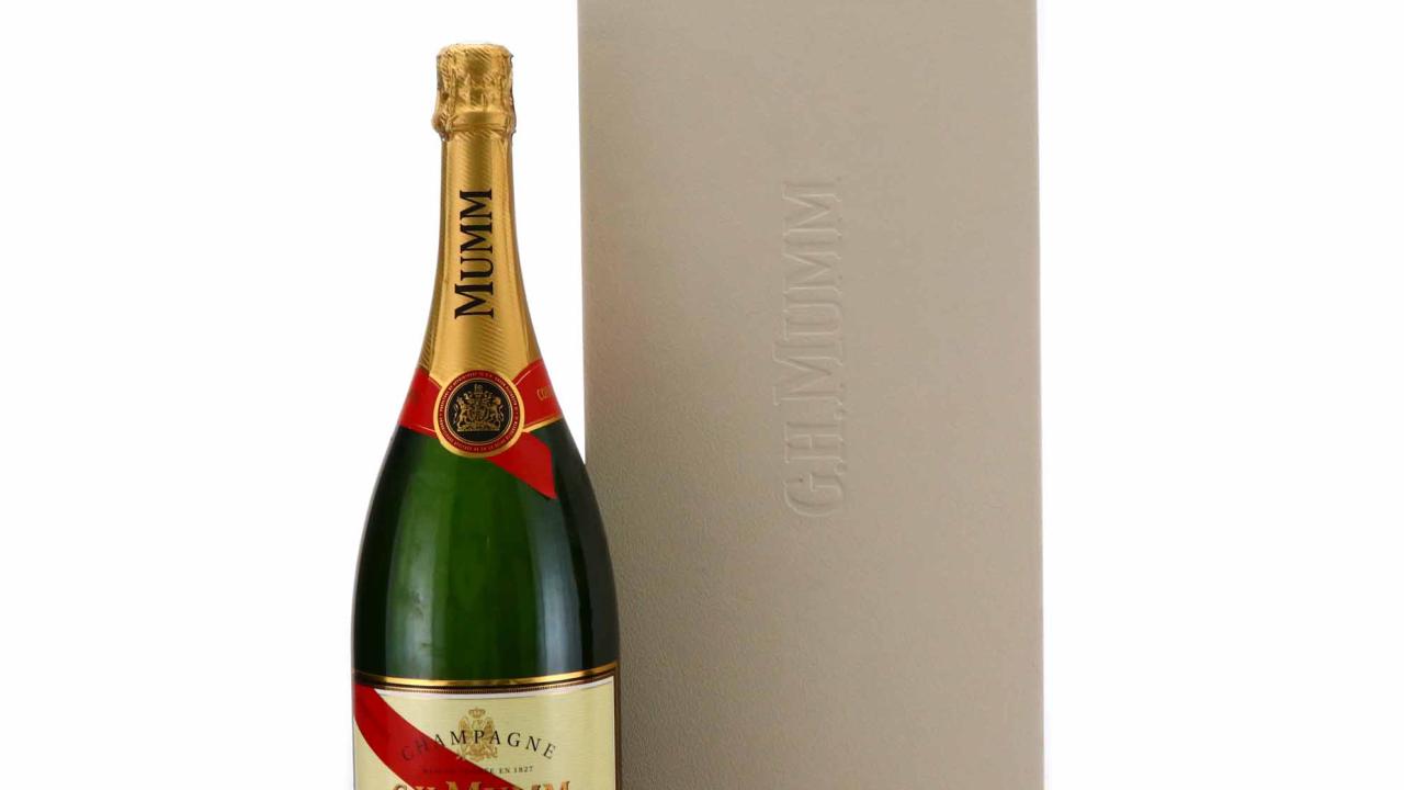 Mumm Cordon Rouge Brut NV Champagne Gift Pack Wine | Wine Auctioneer